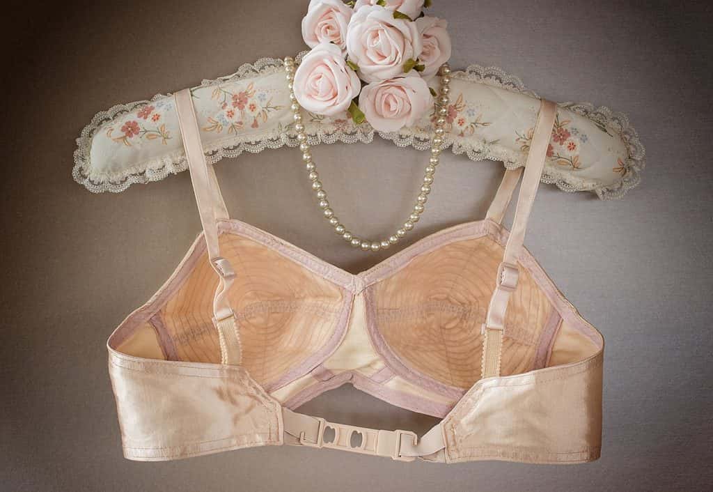 Facts About Seriously Strange Fashion Trends Throughout History