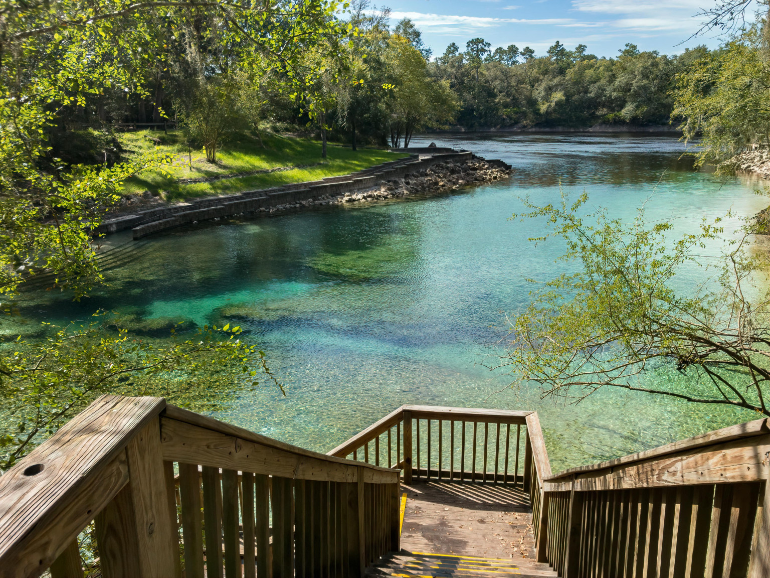 America's Subterranean Wonders: Top Cave Diving Destinations