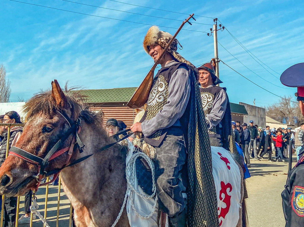 The Kazakhs: Nomads Of The Steppe