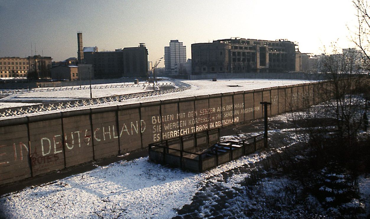 Between East And West: The Berlin Wall Story