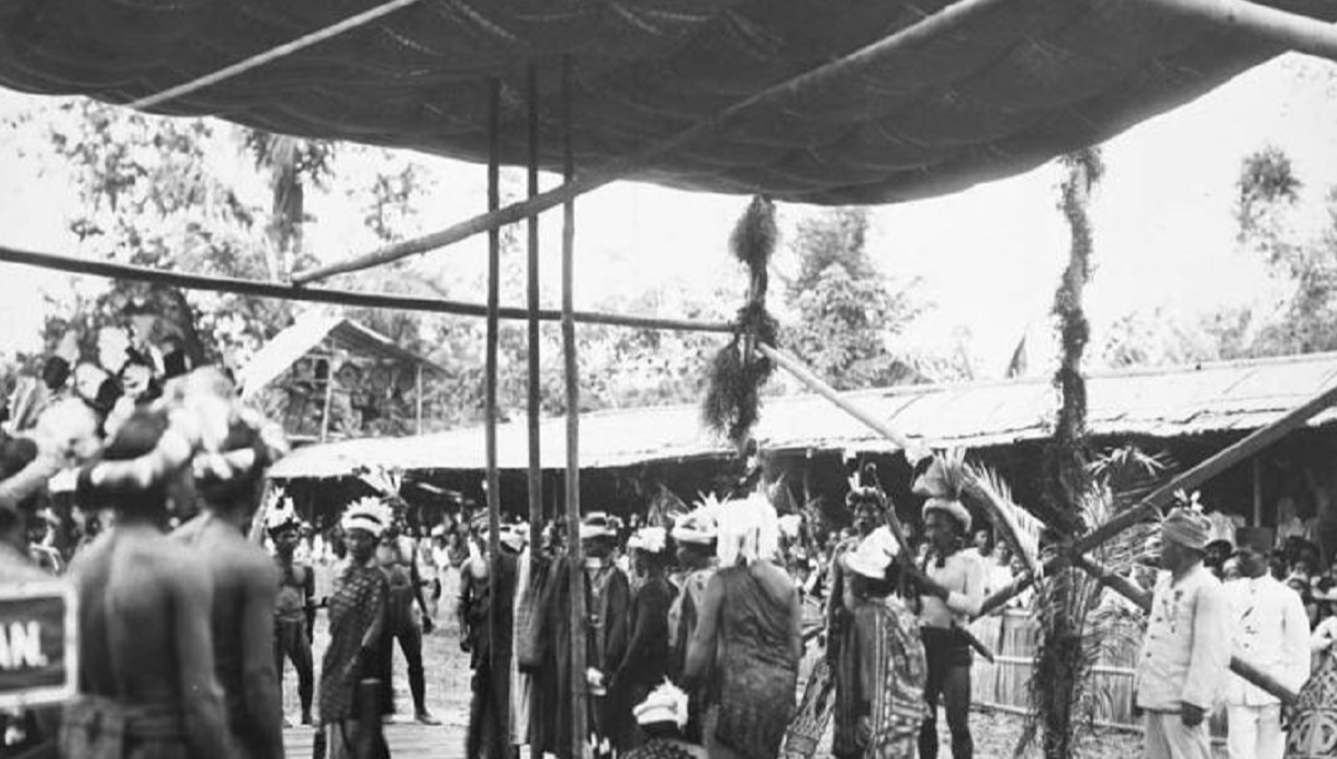 Photos Of The Kayan People, The Tribe That History Got So Wrong