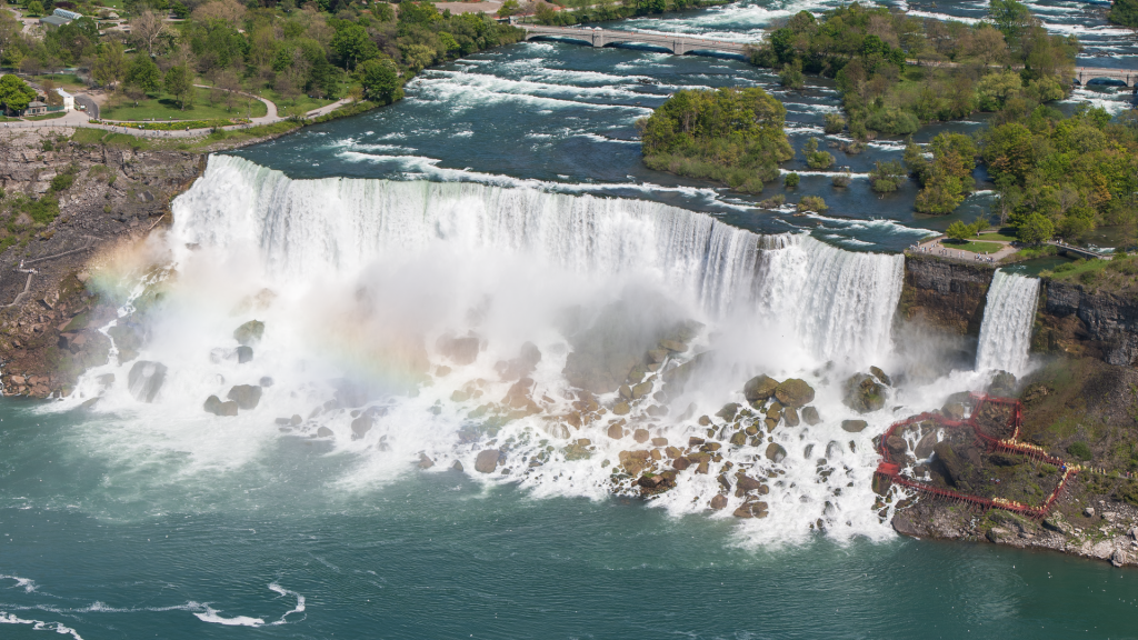 25 People Who Took the Plunge Over Niagara Falls