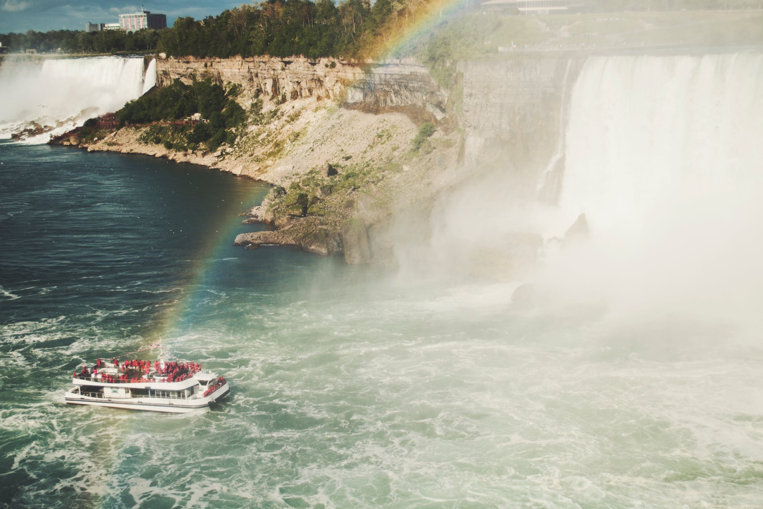25 People Who Took the Plunge Over Niagara Falls