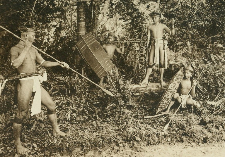 Photos Of The Kayan People, The Tribe That History Got So Wrong