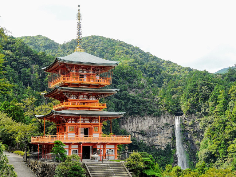 20 Temples So Beautiful They Turn Worship Into Pure Art