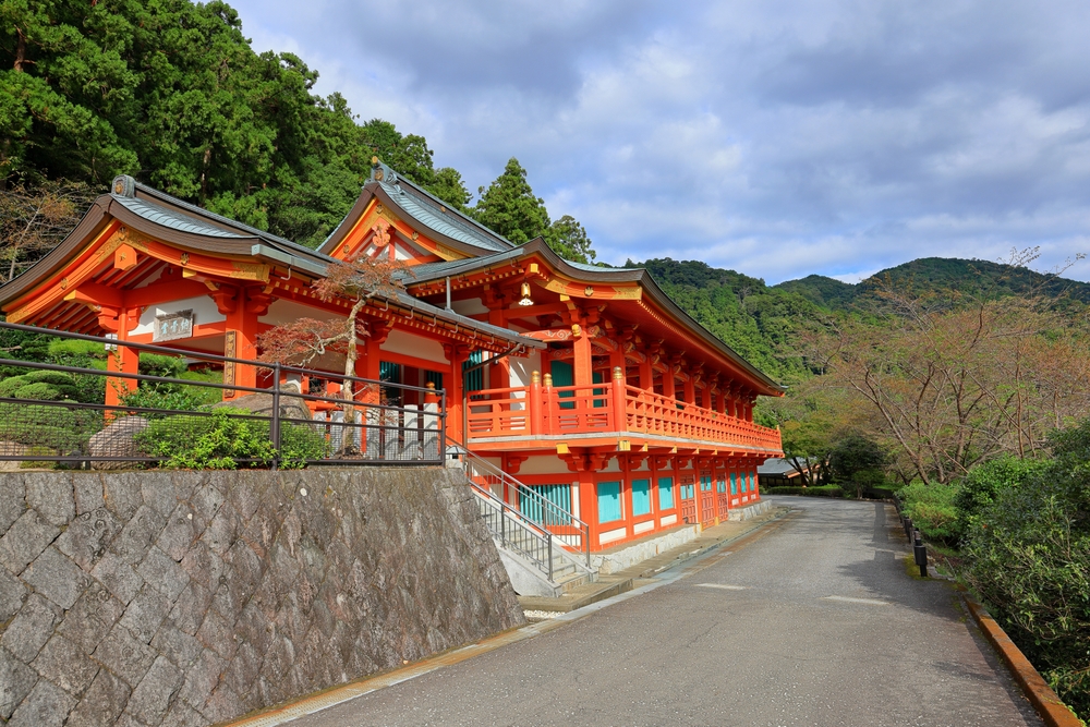 20 Temples So Beautiful They Turn Worship Into Pure Art