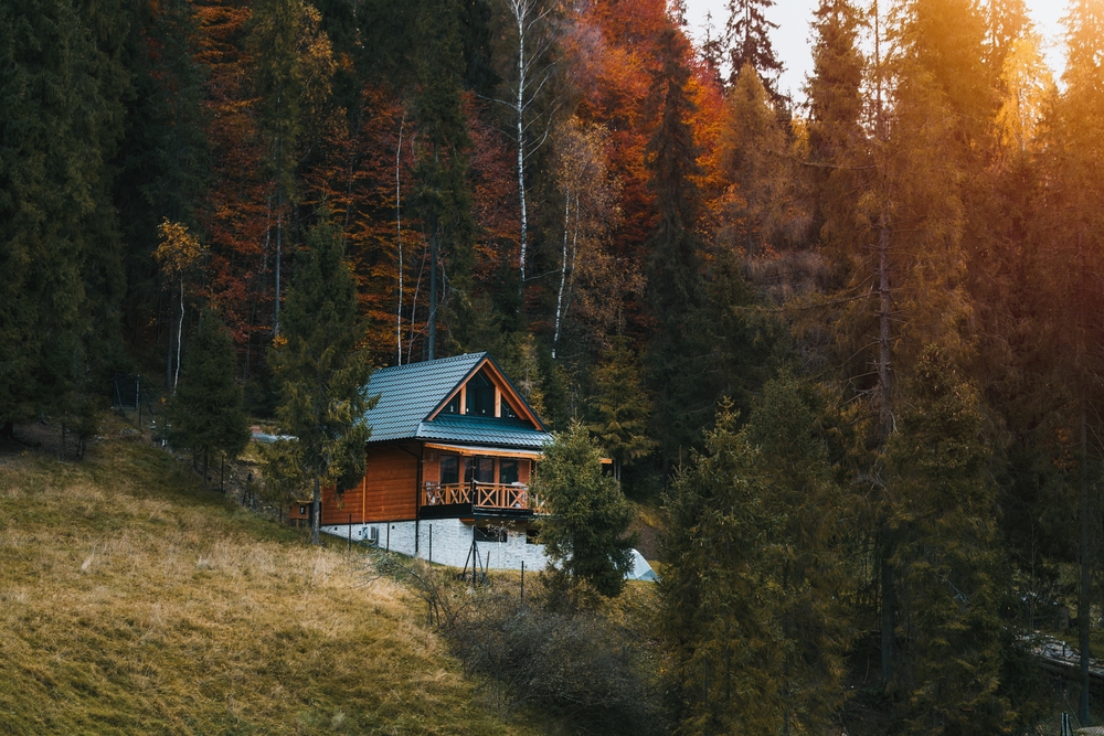 8 Remote Places In The US Where You Can Live Completely Off The Grid