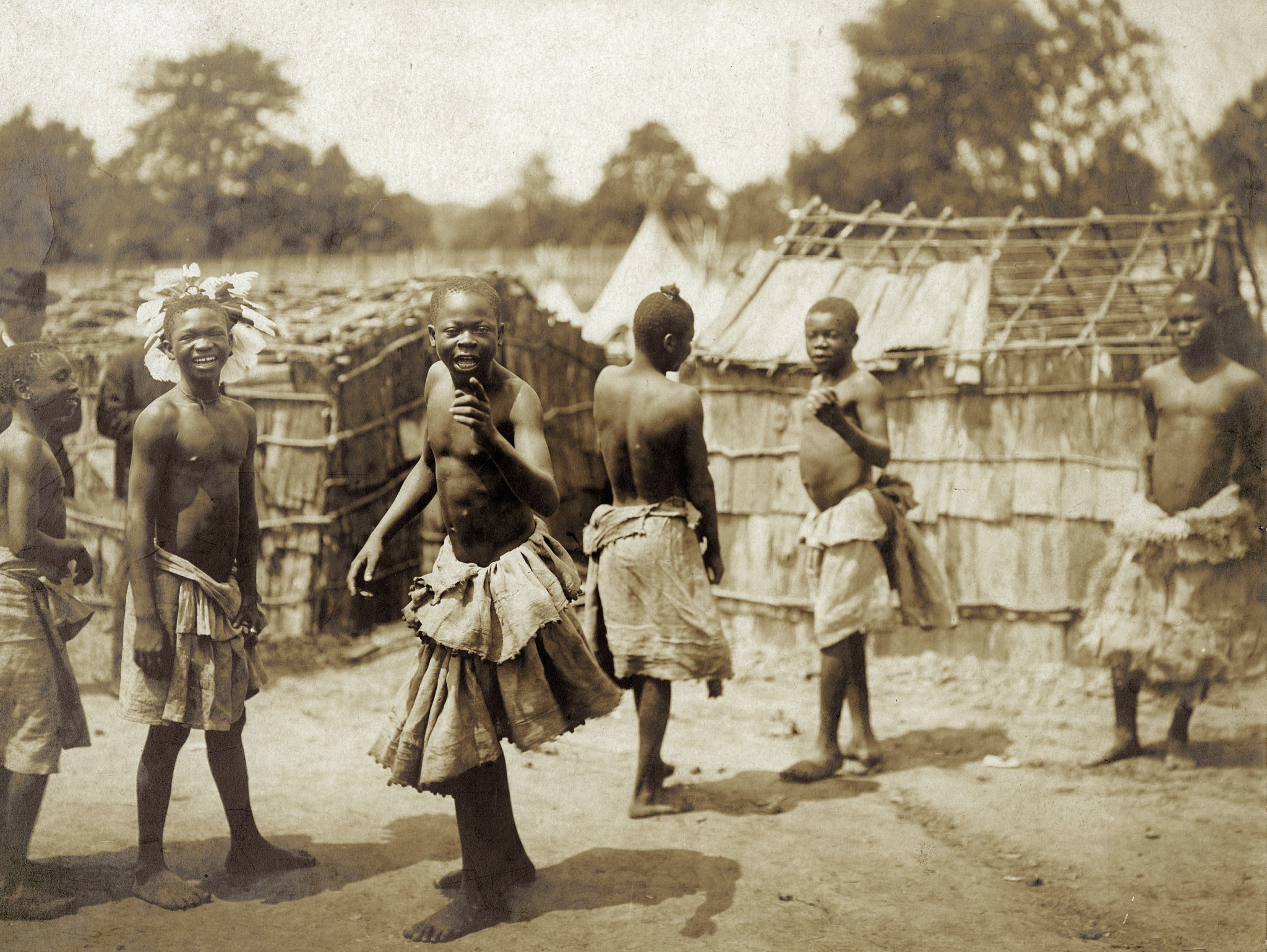 Photos Of Africa's Mysterious Rainforest Tribe