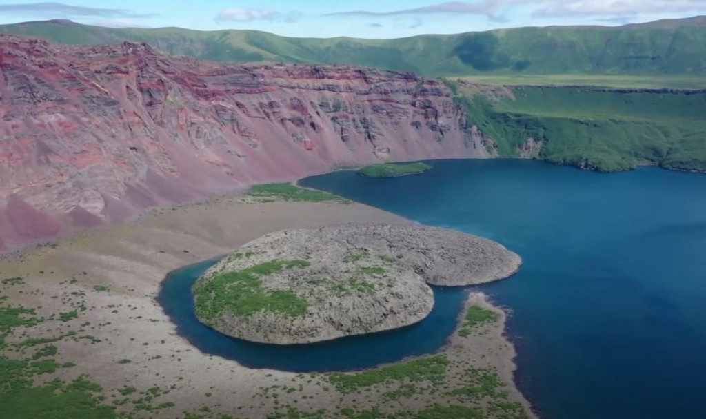 Solving The Mystery Of The Zavaritskii Volcano