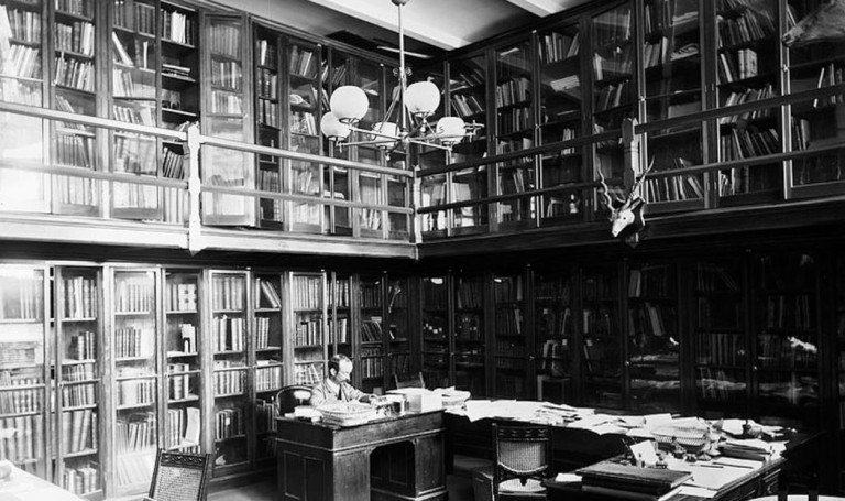 20 Different Ways The Smithsonian Collection Surprises History Lovers ...