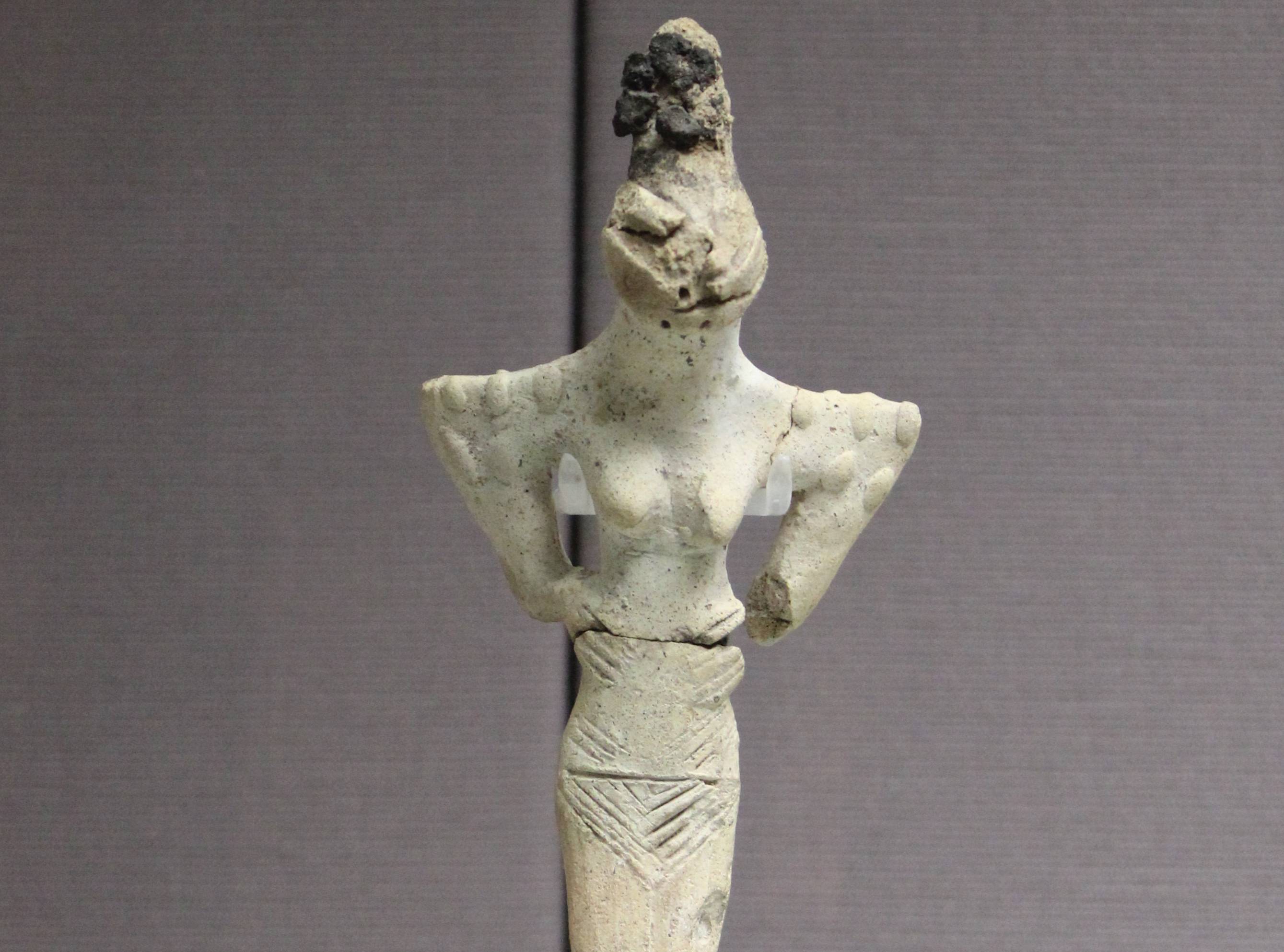 A 7,000-year-old sculpture was discovered in the Kuwaiti desert in 2024 ...