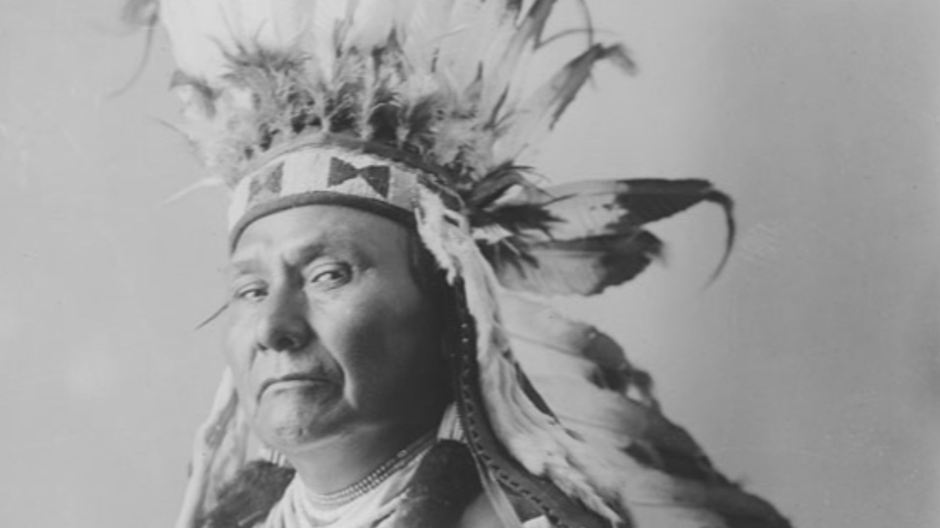 Striking Photographs That Capture Native American Life Over 100 Years Ago