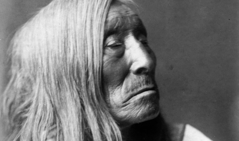 Striking Photographs That Capture Native American Life Over 100 Years Ago