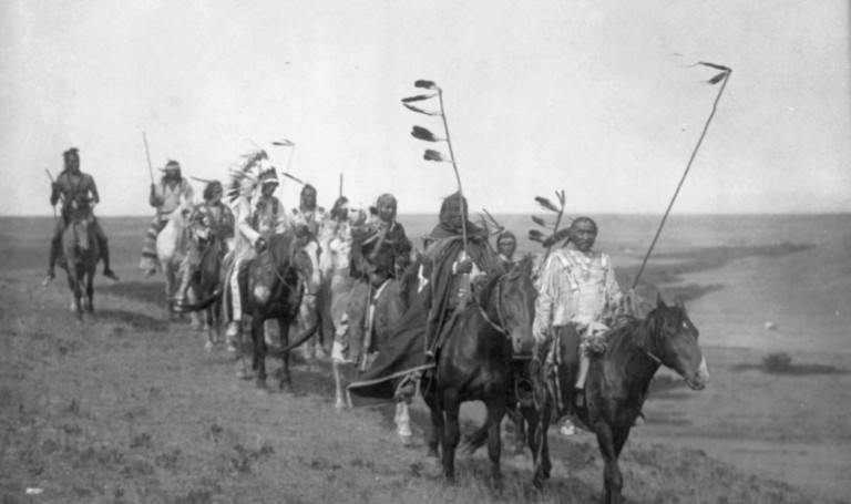 Striking Photographs That Capture Native American Life Over 100 Years Ago