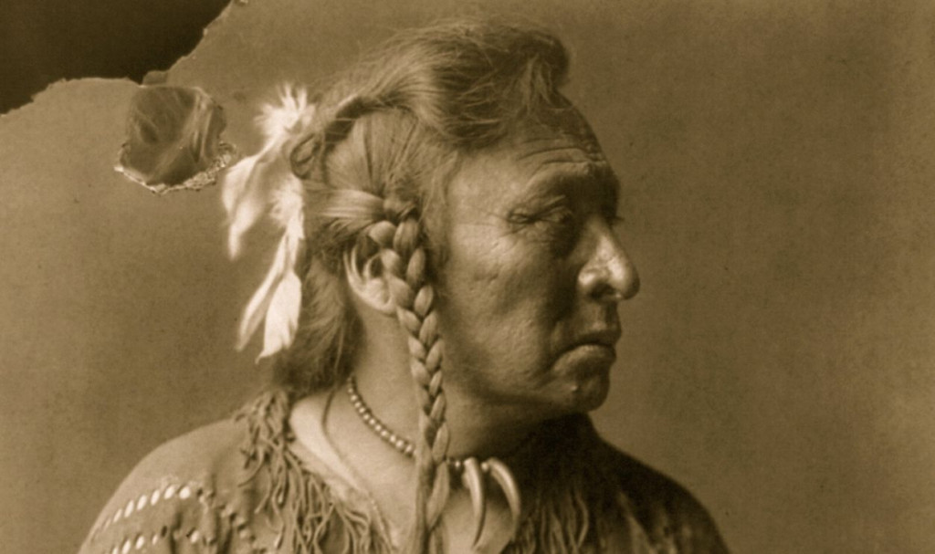 Striking Photographs That Capture Native American Life Over 100 Years Ago