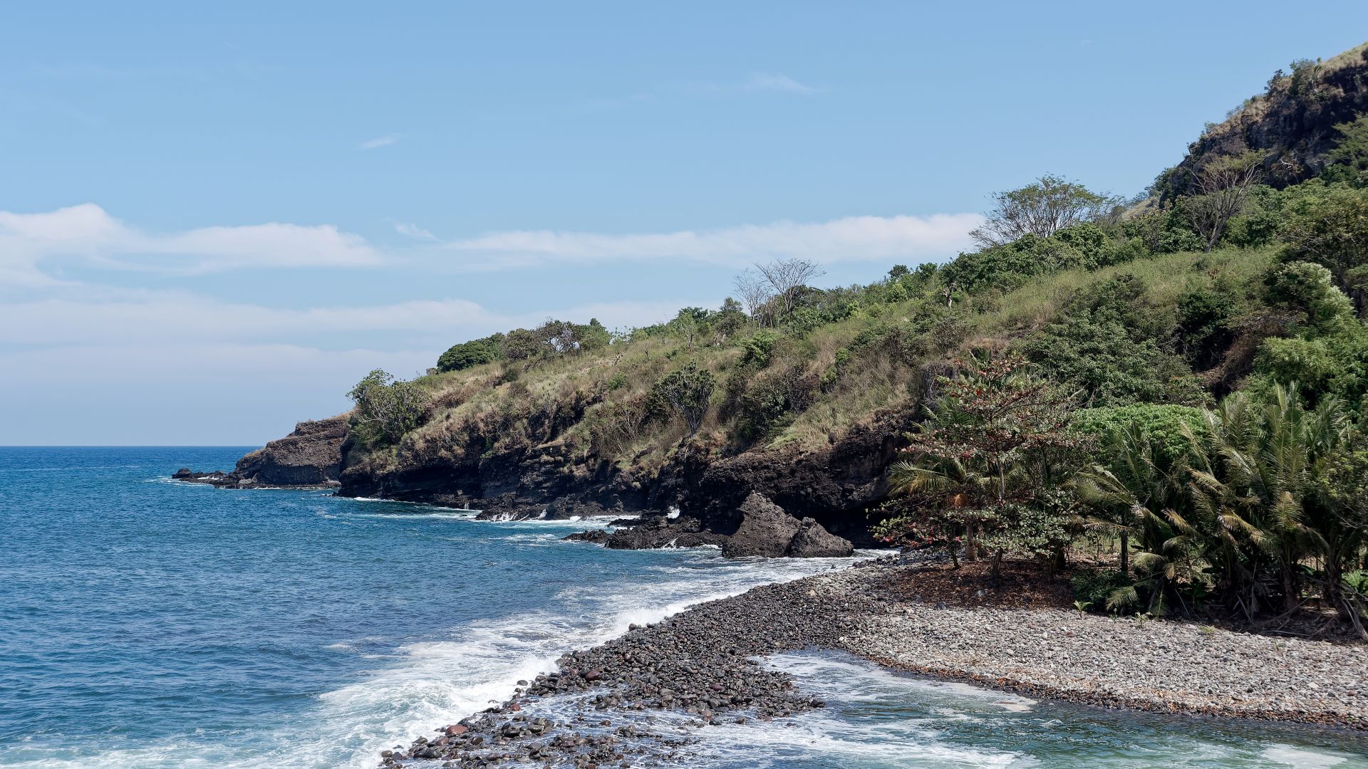 Scientists now believe long-lost “hobbit humans” may be living right ...