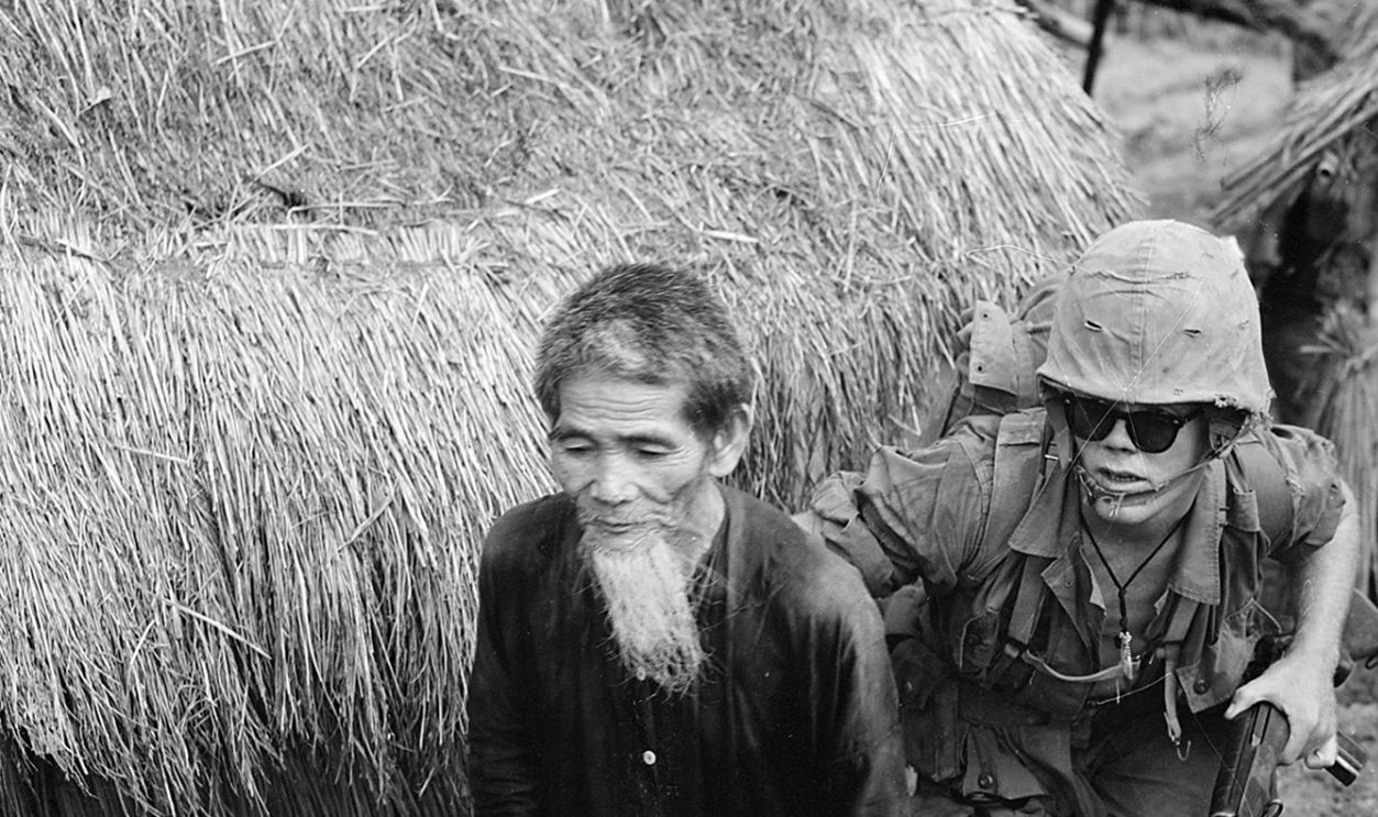 44 Imagery Glimpses Revealing Life During And After The Vietnam War Era