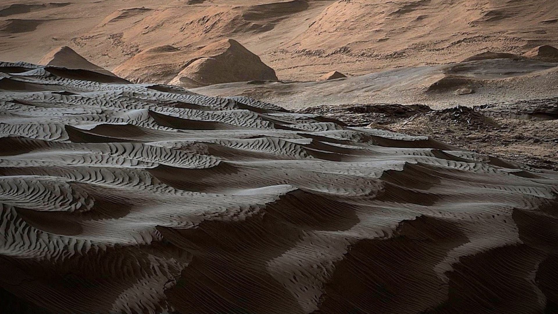 25 Strange Mars Discoveries That Baffled Experts And Sparked Curiosity