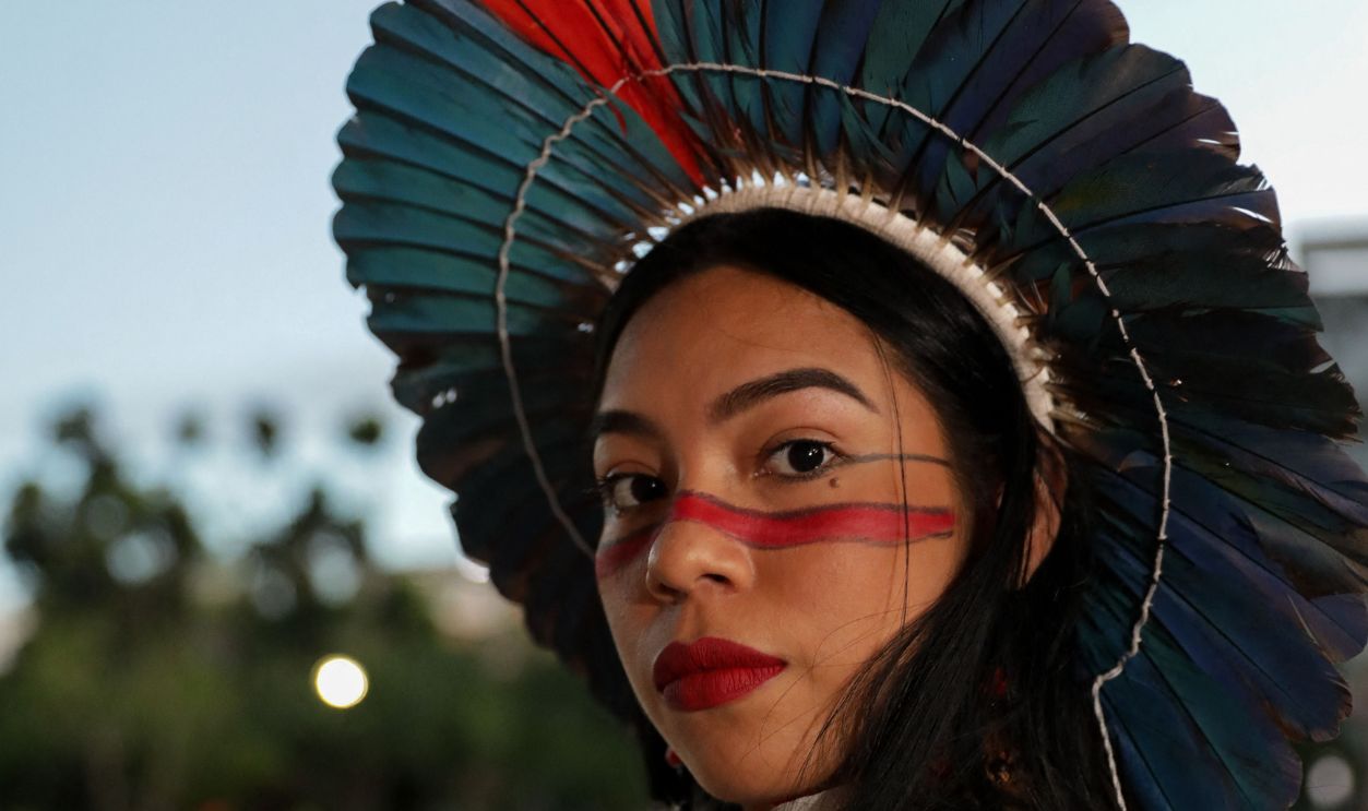 Photos Of The Mawé, The Amazonian People Who Bathe In Fire Ants As A ...