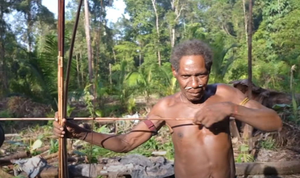 Photos Of The Hidden Treehouse Tribe That Still Practices Cannibalism