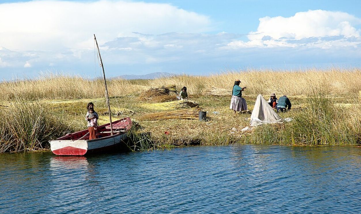 Photos Of The Tribe That Still Builds Floating Villages