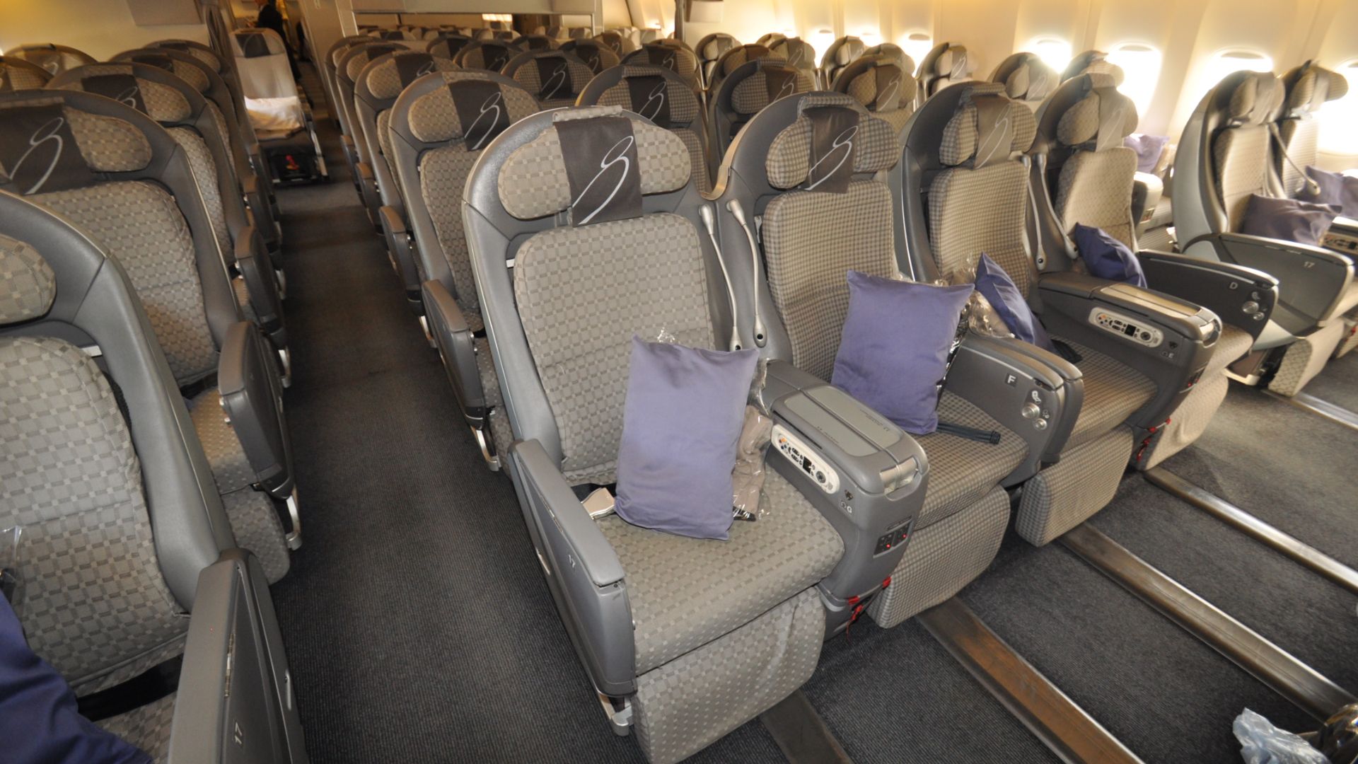 Airlines Are Introducing New Policies For Plus-Sized Passengers In 2026